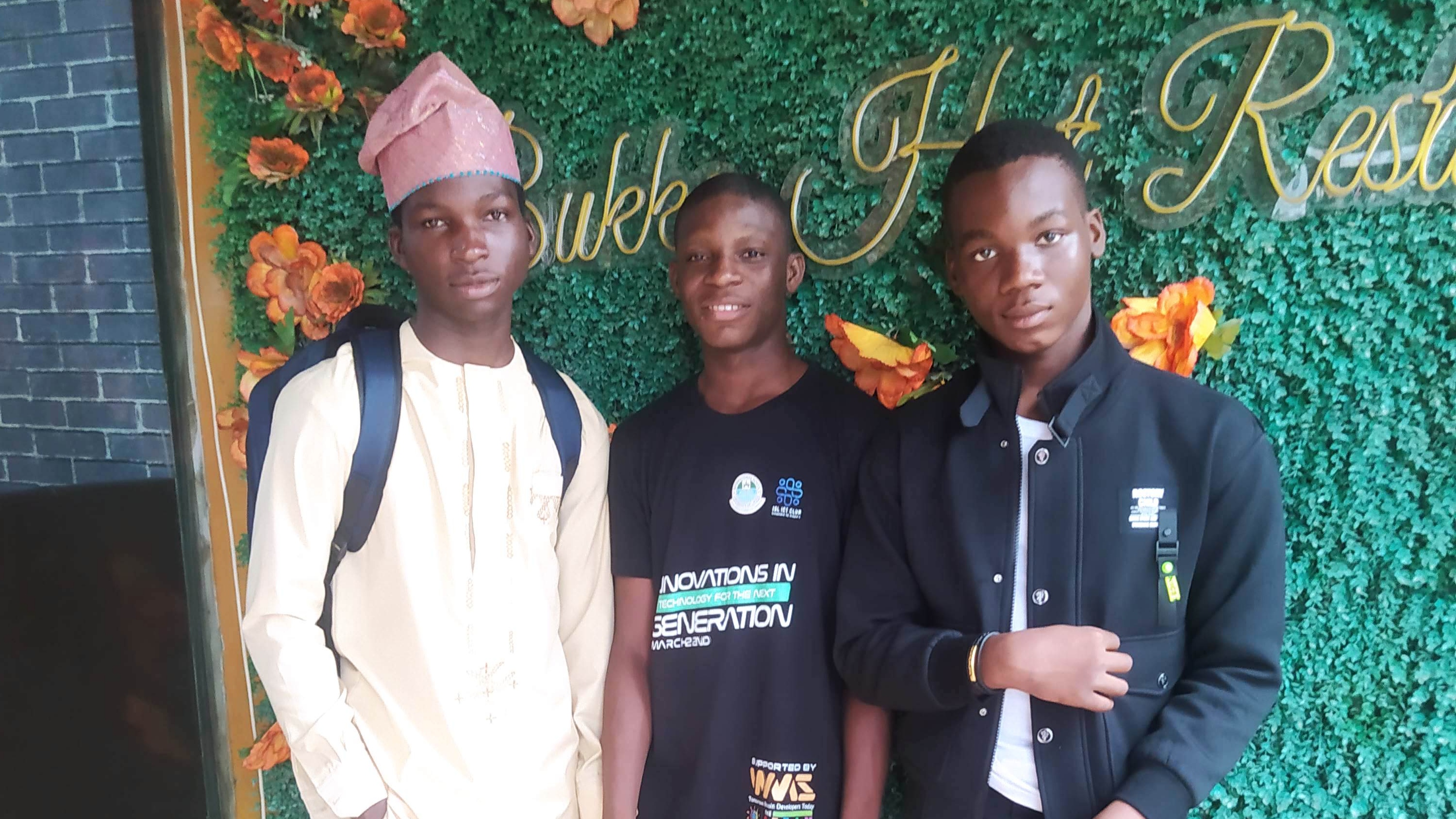 Home [adetayokalejaiye.github.io]